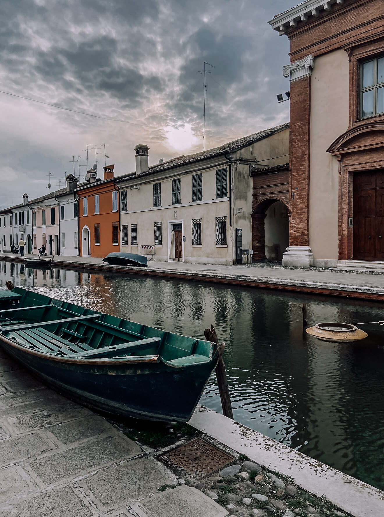 Comacchio Guide- traveling & other stories
